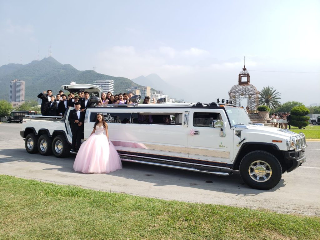 Limosinas, lujo y glamour a tu alcance. | Expo Quinceañera